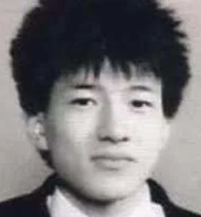 桜井和寿の元嫁と娘の現在。離婚後も長女・優歌に会い続け曲も捧げる - FES ROCK