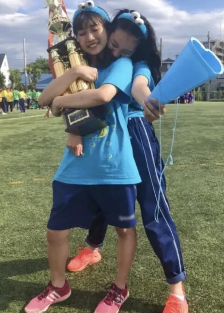 幾多りらの恋愛事情。学生時代から激モテ！大学1年でAyaseとYOASOBI結成 - FES ROCK