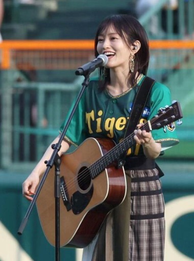 ミセスNo. 1イケメンの若井滉斗の学生時代。素敵な彼女事情と好みのタイプ - FES ROCK