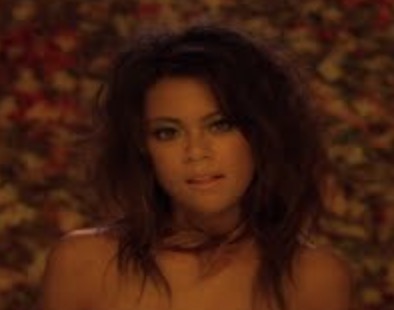 小柳ゆきの現在。若い頃のアメリカ国歌斉唱で再注目。”干された””ハーフ”の真相 - FES ROCK